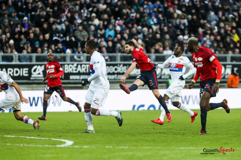 FOOTBALL : Retour en images sur Amiens - Lyon - GazetteSports