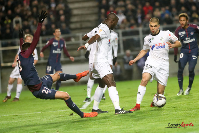 FOOTBALL – Oualid El Hajjam : « Tout faire pour que cela tourne en ...