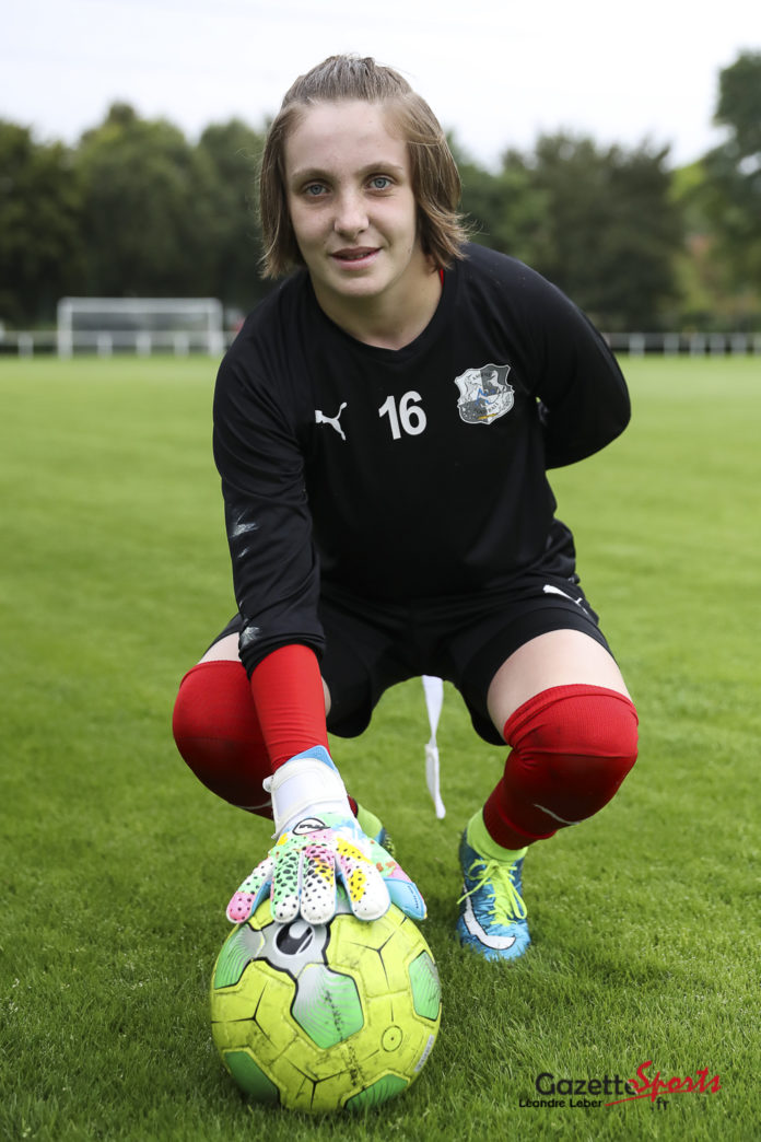 FOOTBALL (F) : Gaëlle Soyer à la "relance" à l'Amiens Porto - GazetteSports
