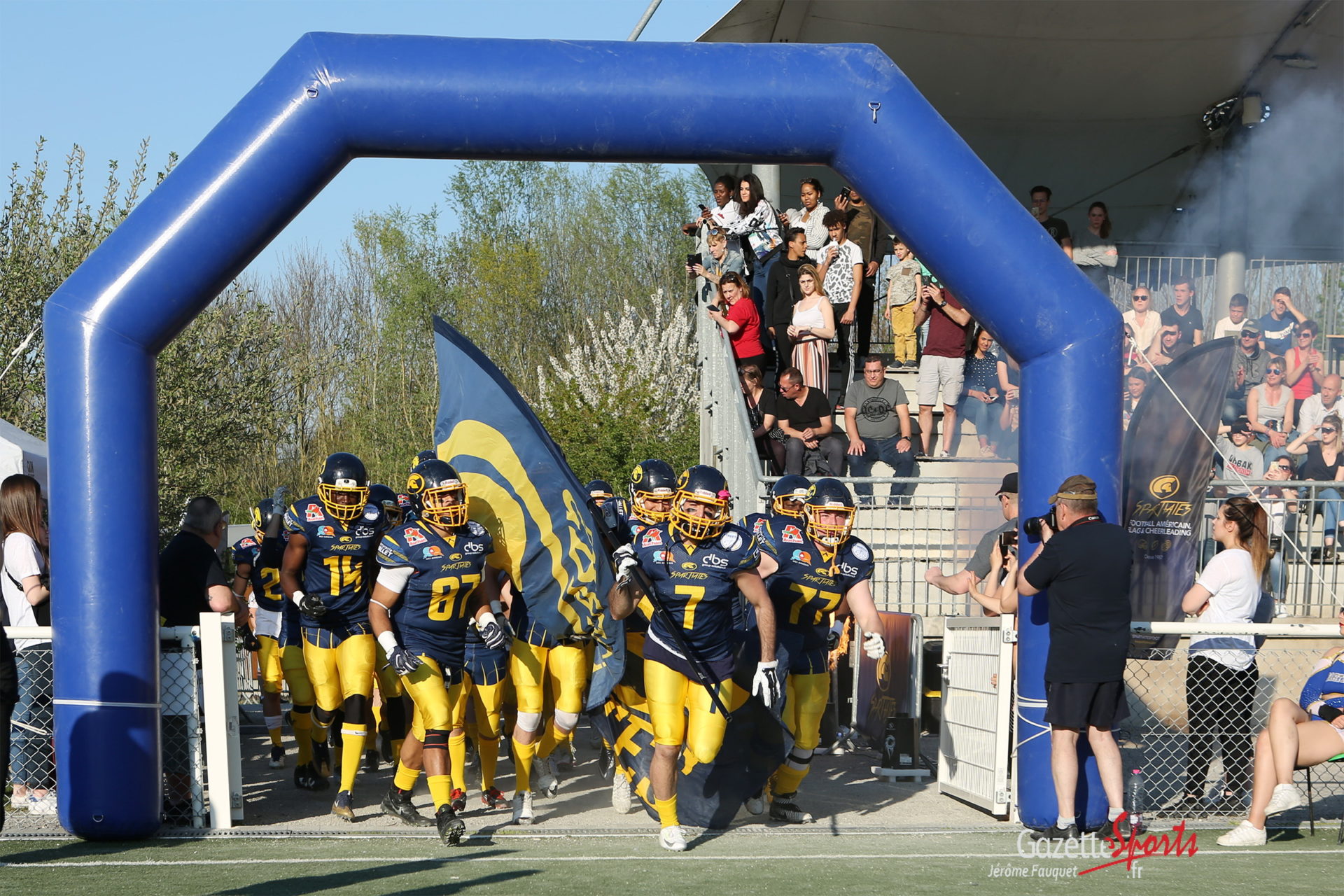 FOOT US : Revivez en photos le match des Spartiates - GazetteSports