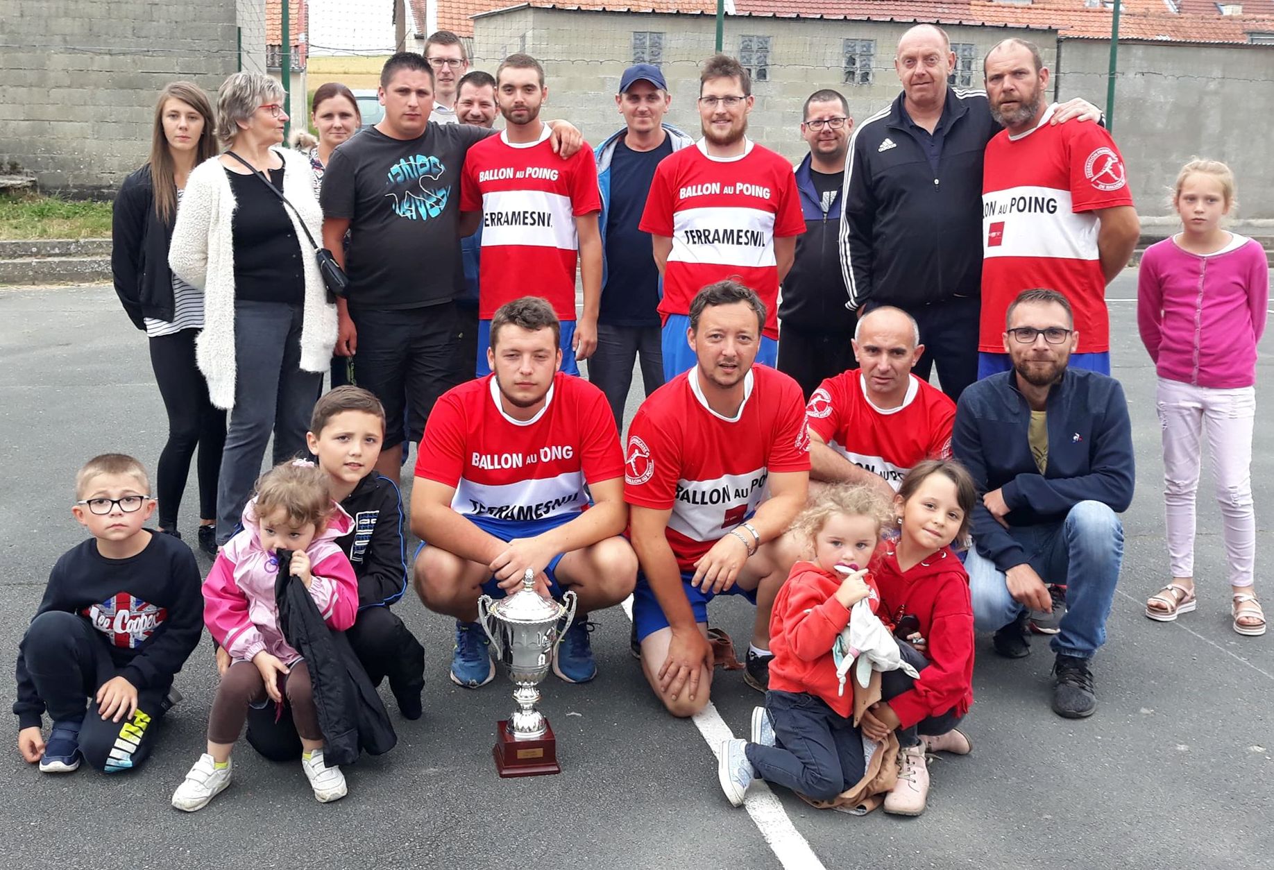 BALLON AU POING : Concours libres au programme - GazetteSports