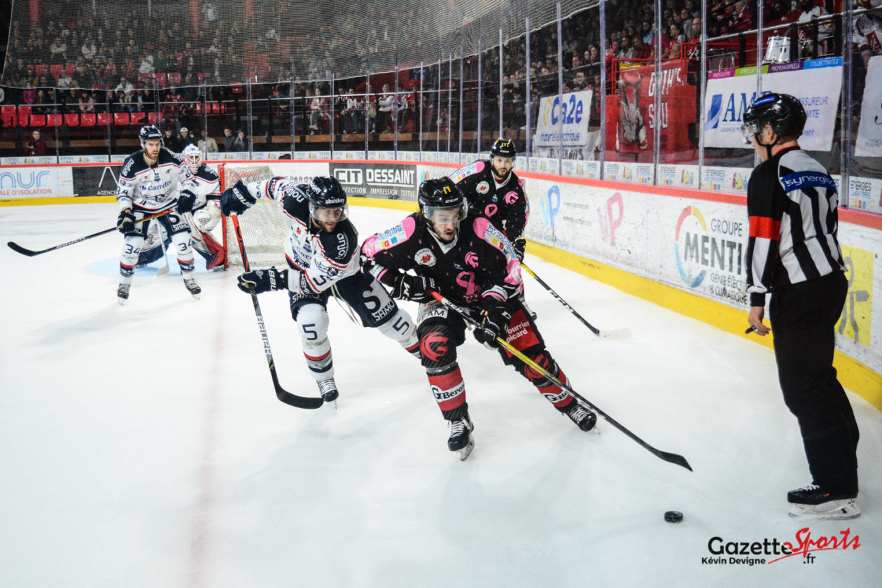 HOCKEY SUR GLACE : La passe de 5 à l’extérieur ? - GazetteSports