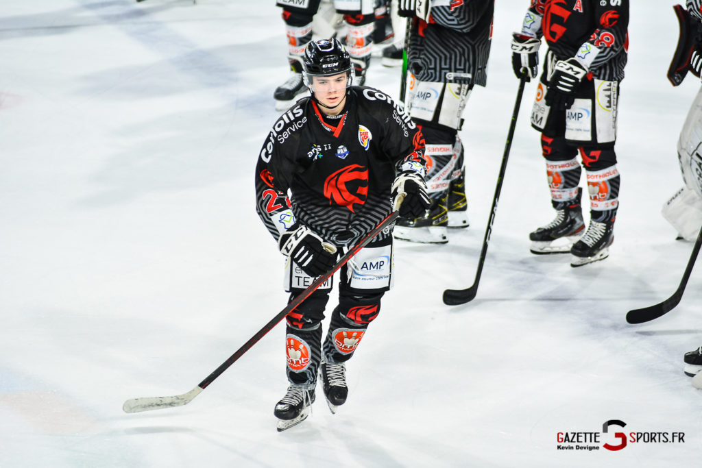 LES GOTHIQUES : Tomas Simonsen est votre joueur de novembre - GazetteSports