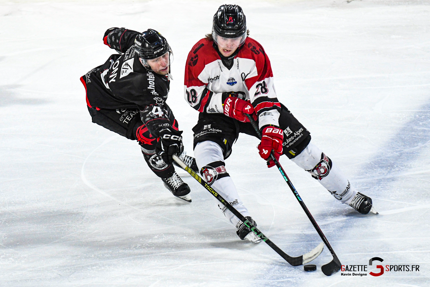 PHOTOS : Retrouvez les images de la rencontre entre les Gothique d ...