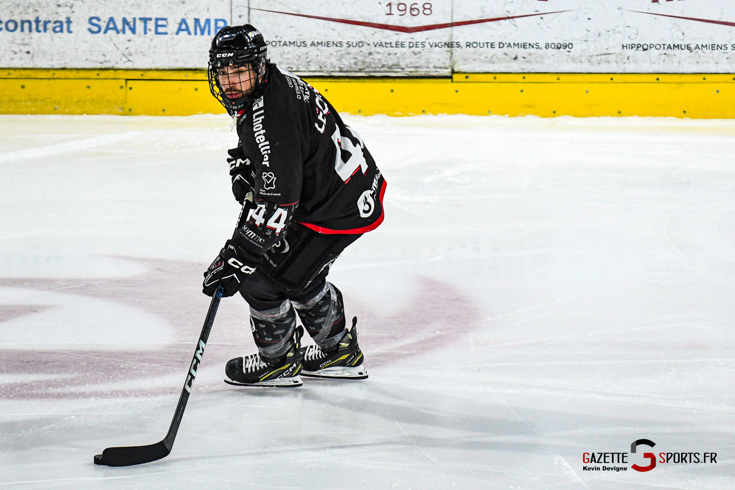 PHOTOS : Retrouvez les images de la rencontre entre les Gothique d ...