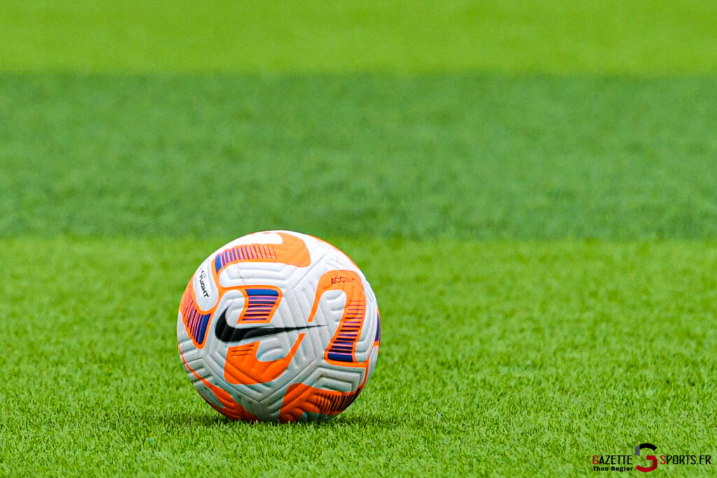 FOOTBALL - District 4 : Découvrez les groupes pour la saison 2025/2026 ...